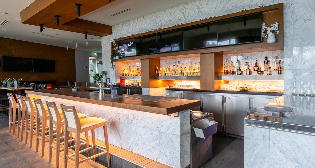 Best Langley Restaurants | Moxies Restaurant in Langley